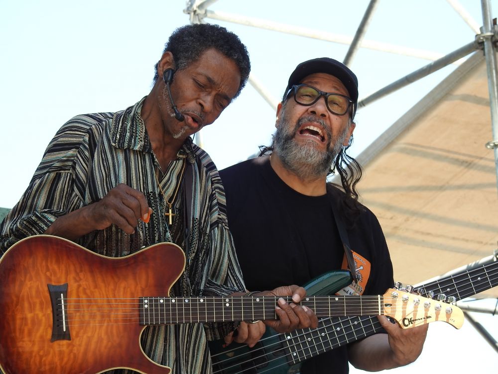 Lloyd Allen at the Safeway Waterfront Blues Festival on 6/30/2017 - Photos