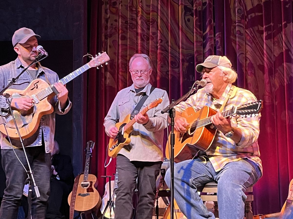 Gordon Lightfoot Smiles on Portland / At Alberta Rose Theater / Friday ...