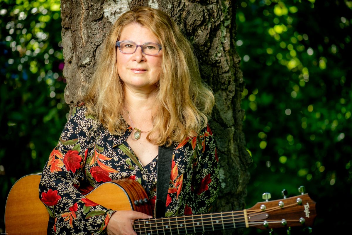 Anandi: On her latest album, A Better Way Coffeeshop Conversations ...