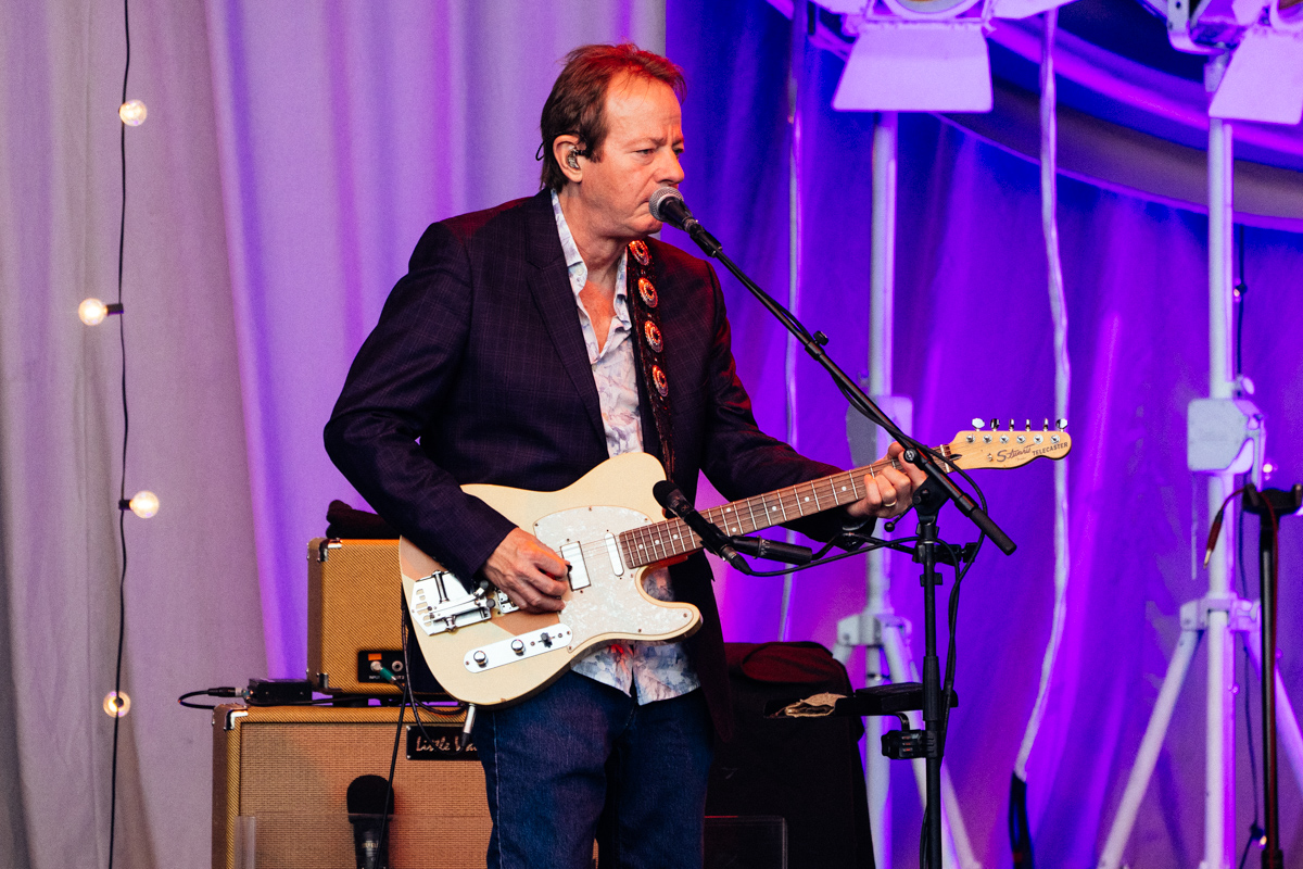 Alison Krauss and Robert Plant w/JD McPherson at the Cuthbert ...