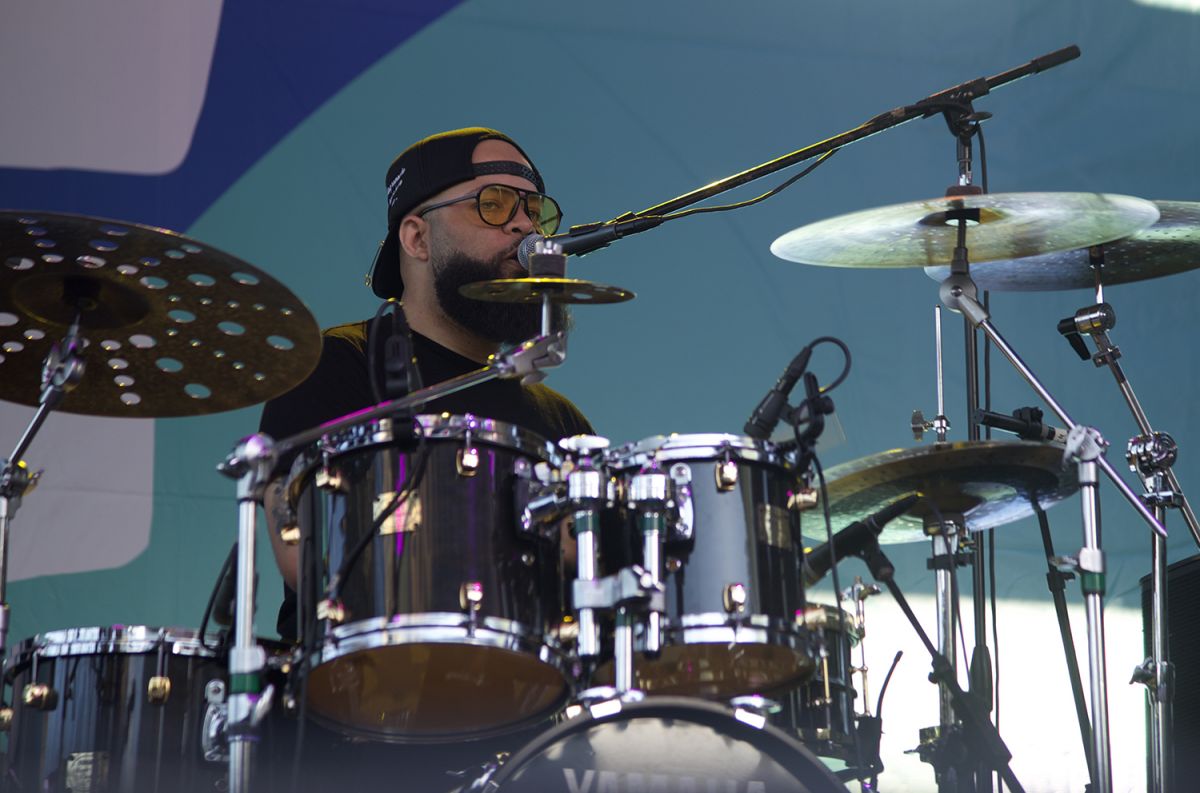 Andy Stokes at Waterfront Blues Festival on 7/04/2022 - Photos