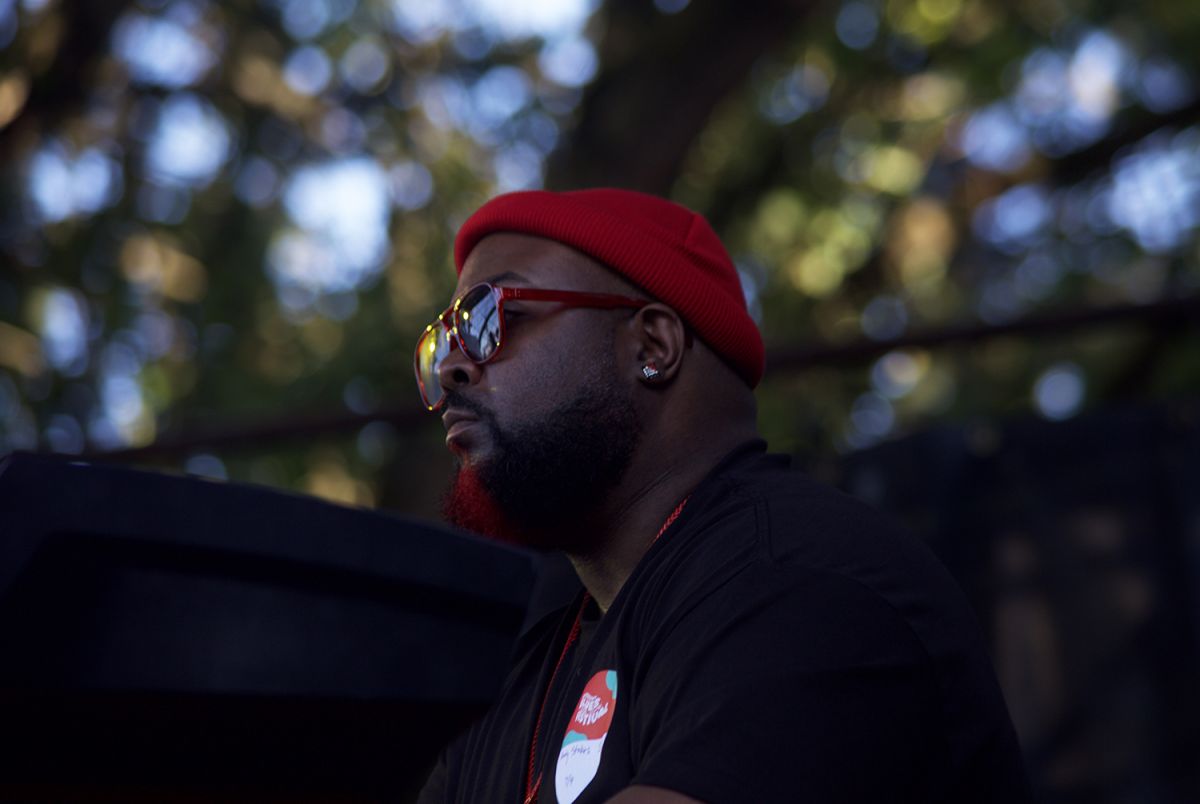 Andy Stokes at Waterfront Blues Festival on 7/04/2022 - Photos