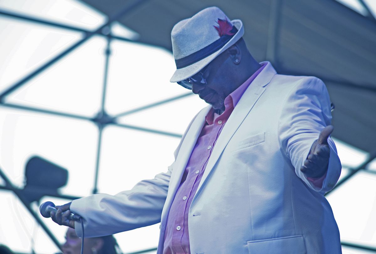 Andy Stokes at Waterfront Blues Festival on 7/04/2022 - Photos