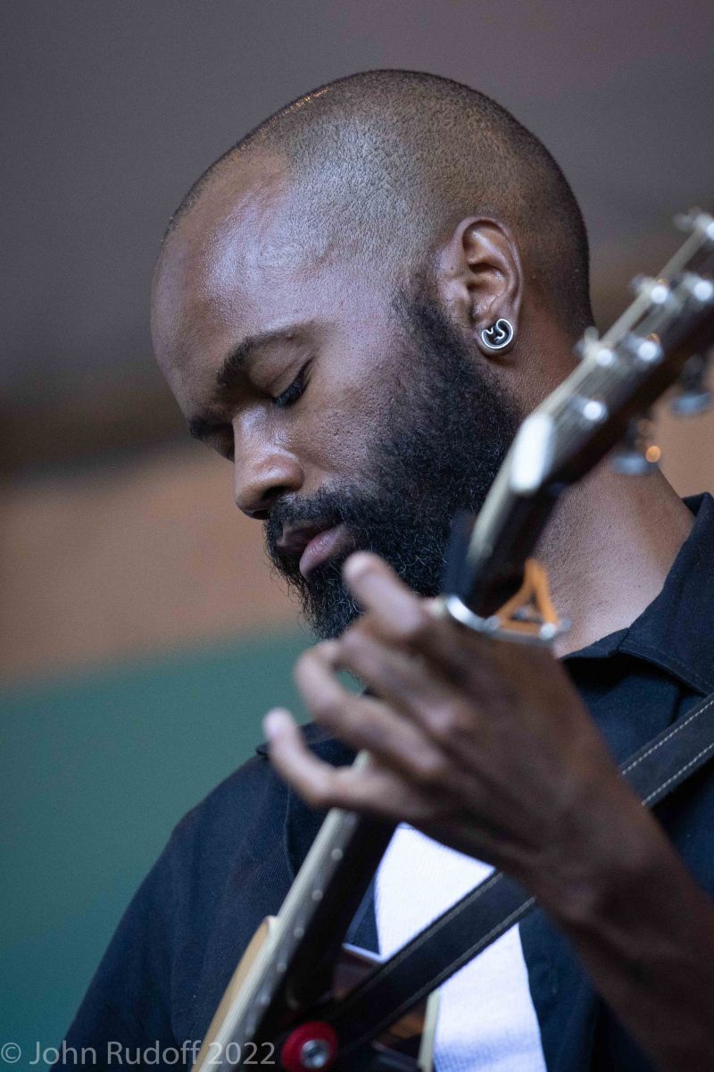 Buffalo Nichols at Waterfront Blues Festival, 7-4-2022 / Photos