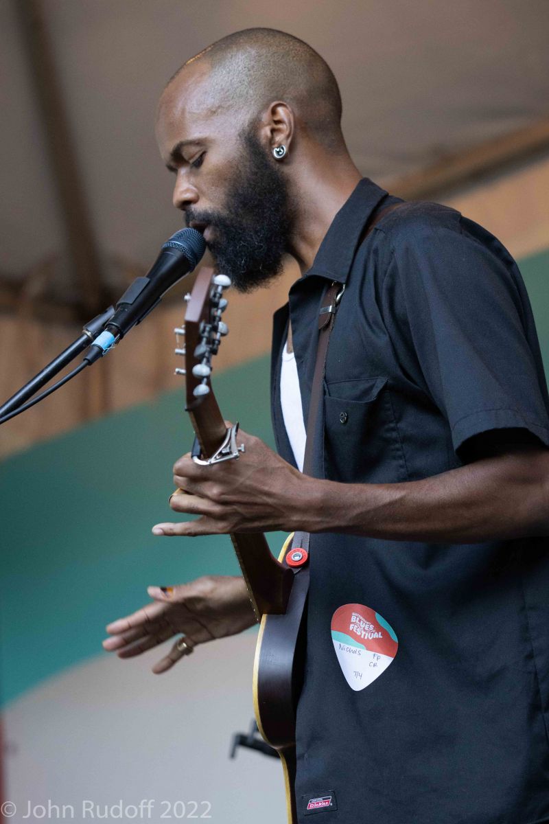 Buffalo Nichols at Waterfront Blues Festival, 7-4-2022 / Photos