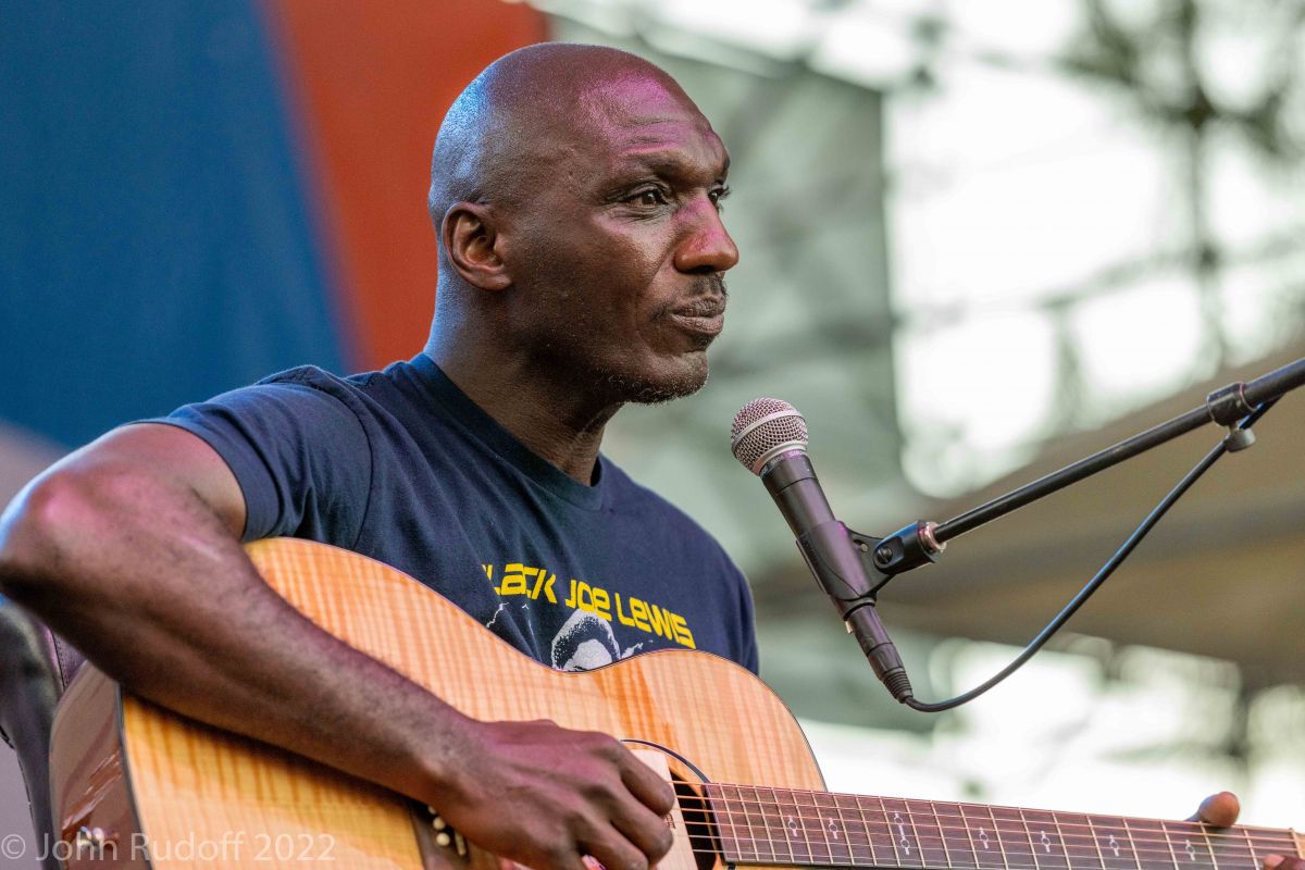 Cedric Burnside at Waterfront Blues Festival 2022-7-4 Photos