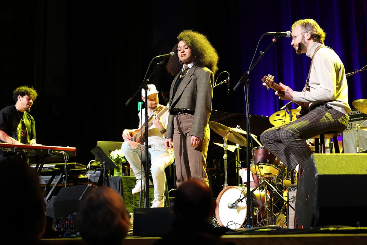 Diane Reeves with special guest Lo Steele at Revolution Hall - PDX Jazz ...