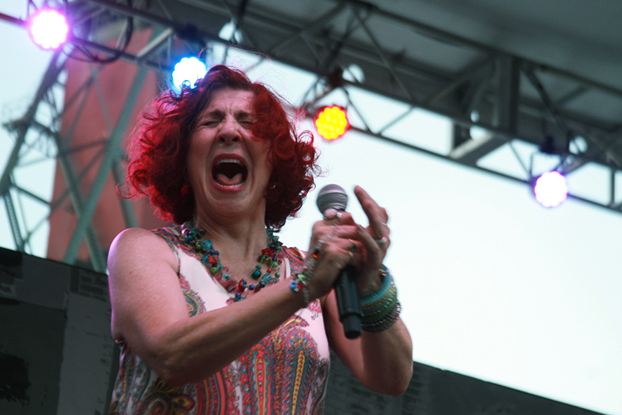 Duffy Bishop at the Safeway Waterfront Blues Festival on 7/4/17 - Photos