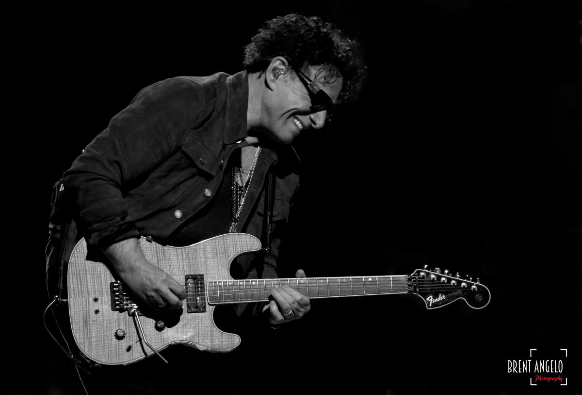 Journey with Toto at the Moda Center on 03/27/22 Photos