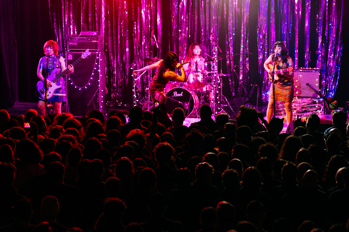 Otoboke Beaver w/Drinking Boys and Girls Choir at the Wonder Ballroom ...