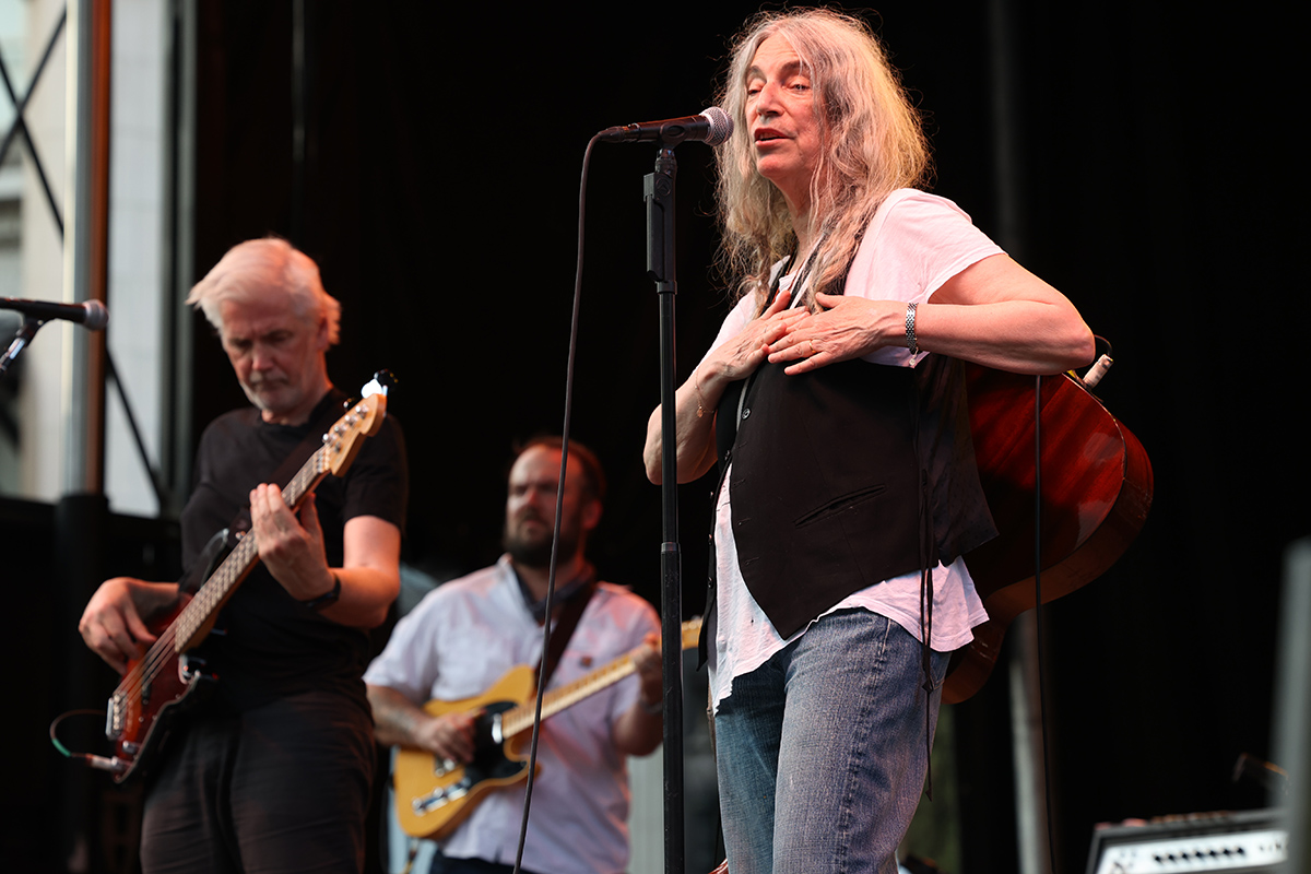 Patti Smith and Her Band at Pioneer Courthouse Square on 8/15/2023 - Photos