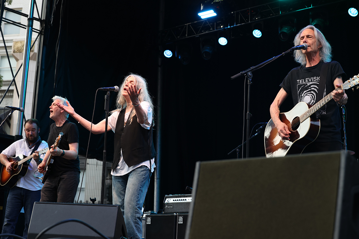 Patti Smith and Her Band at Pioneer Courthouse Square on 8/15/2023 - Photos