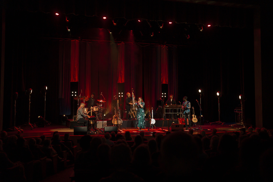 Rhiannon Giddens and Charly Lowry at Patricia Reser Center of the Arts ...