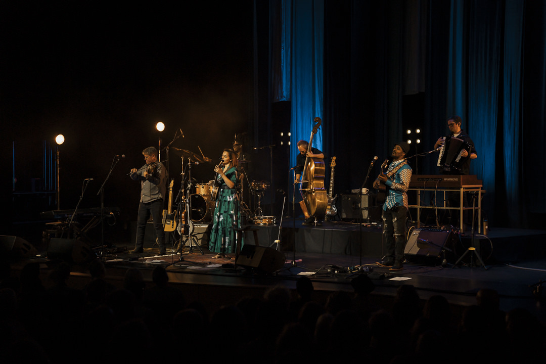 Rhiannon Giddens and Charly Lowry at Patricia Reser Center of the Arts ...