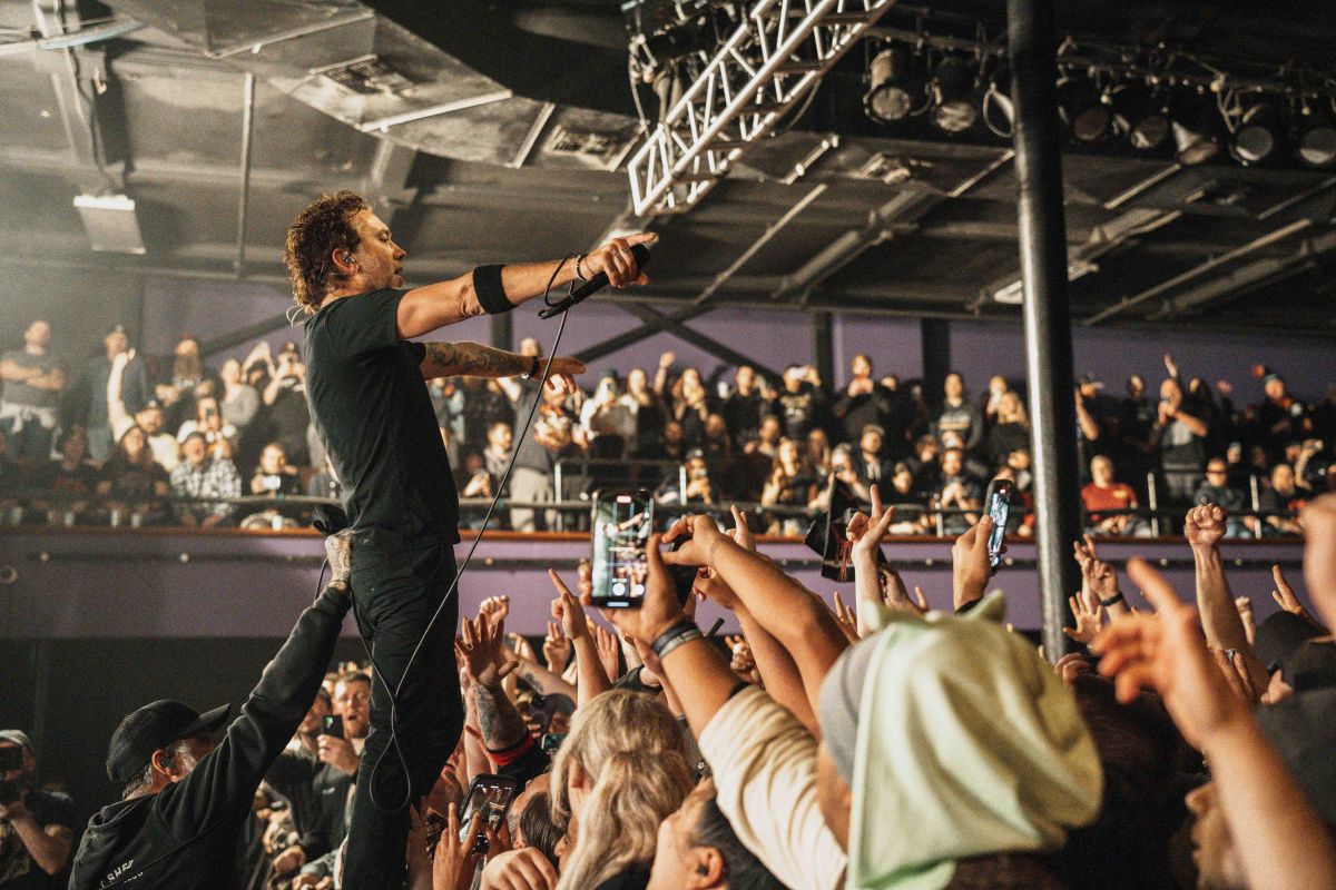 Rise Against with LS Dunes and Cloud Nothings at Roseland Theater on 11 ...