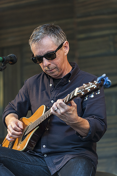 Robbie Laws at the Safeway Waterfront Blues Festival on 07/04/2016