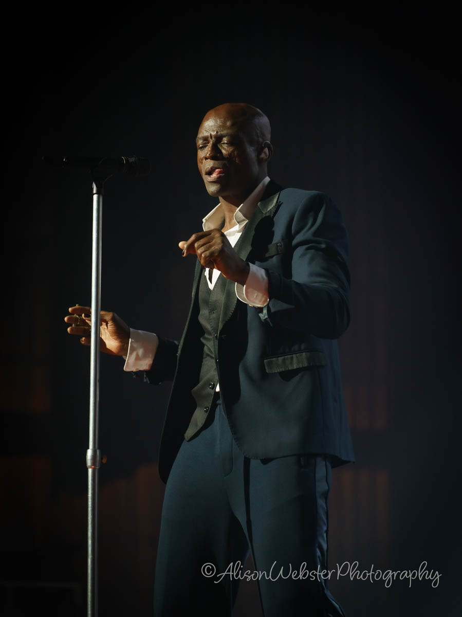 SEAL & The Buggles at Keller Auditorium 6/10/2023 / Photos and review