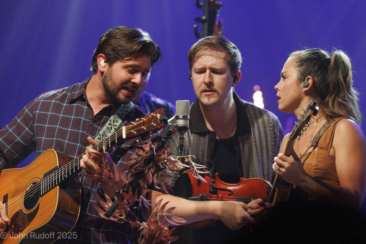 Sierra Hull at Aladdin Theater, Sept. 8, 2025 / Photos