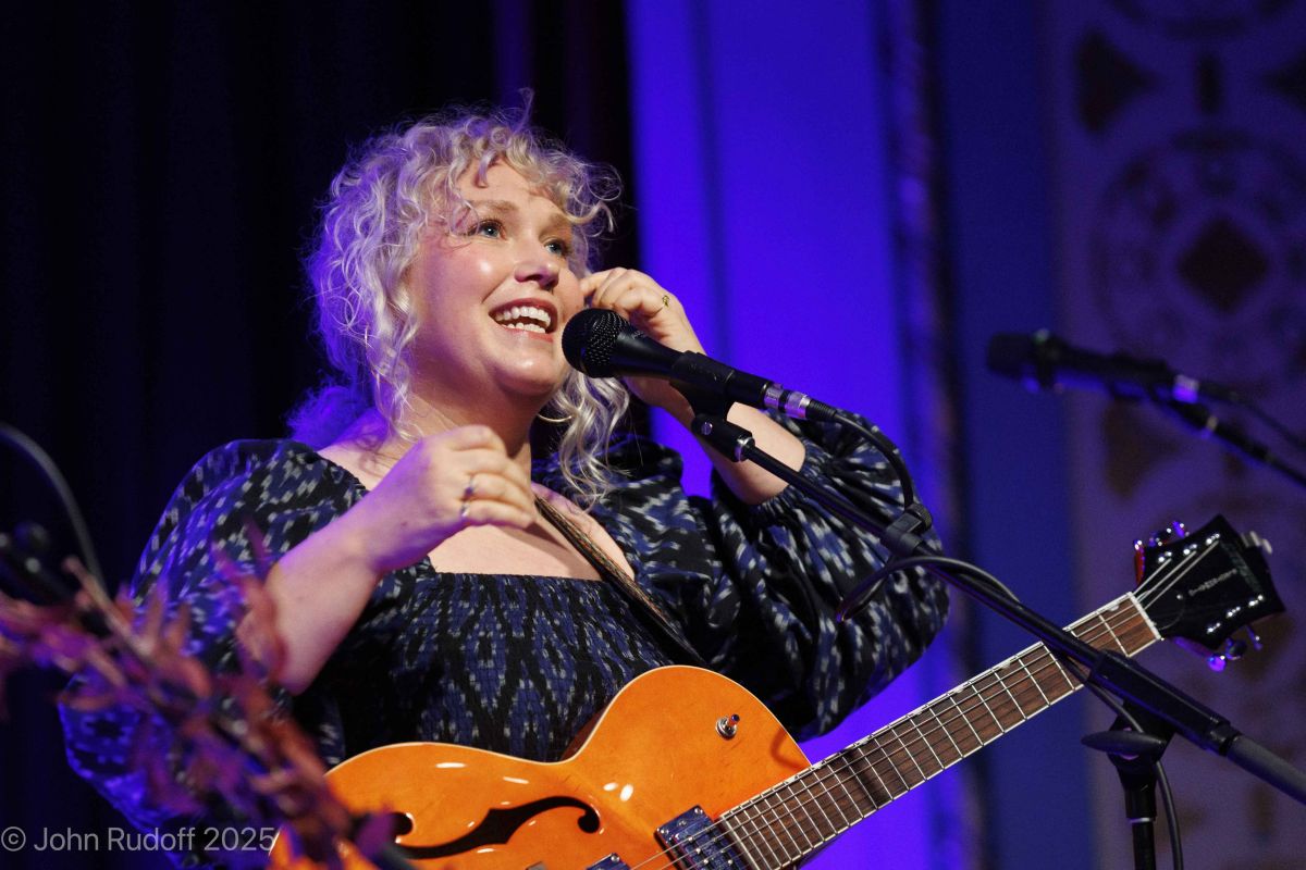 Sierra Hull at Aladdin Theater, Sept. 8, 2025 / Photos