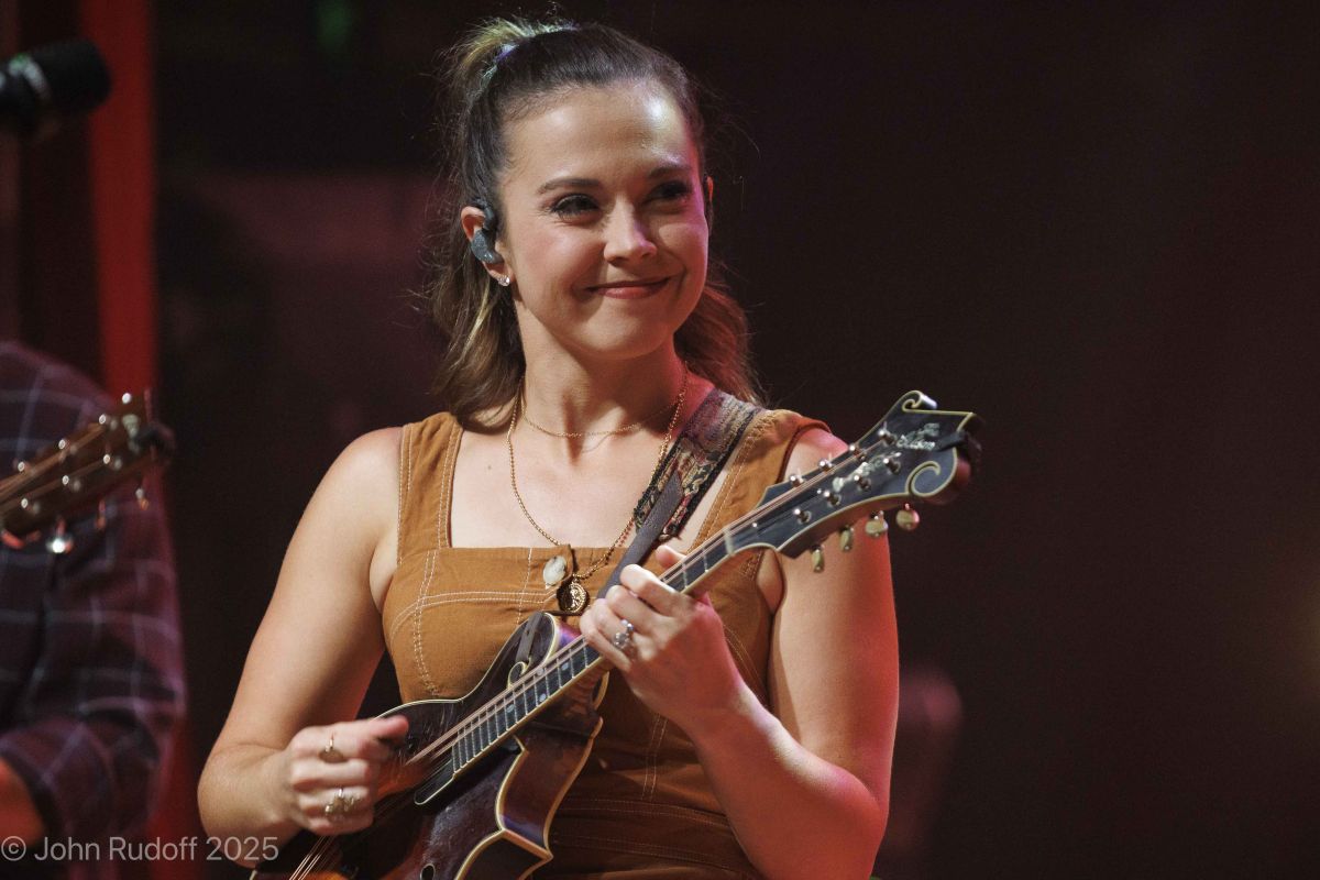 Sierra Hull at Aladdin Theater, Sept. 8, 2025 / Photos
