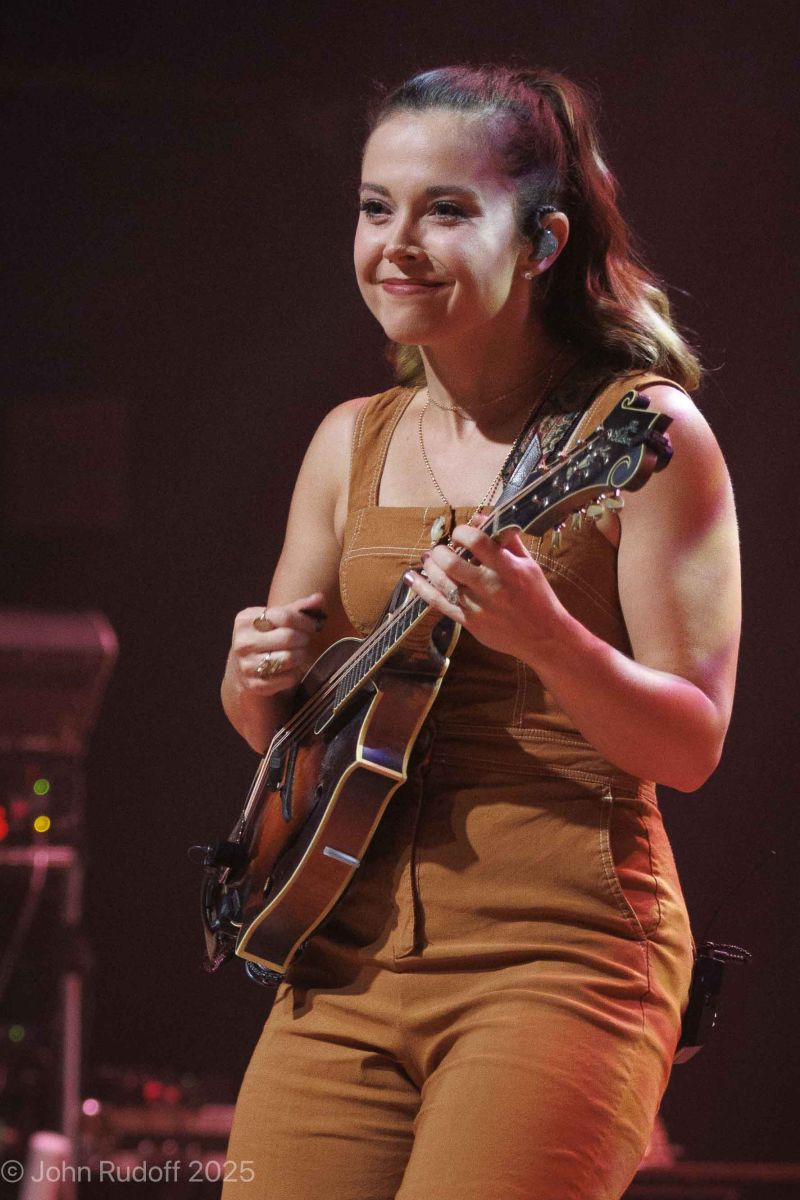 Sierra Hull at Aladdin Theater, Sept. 8, 2025 / Photos