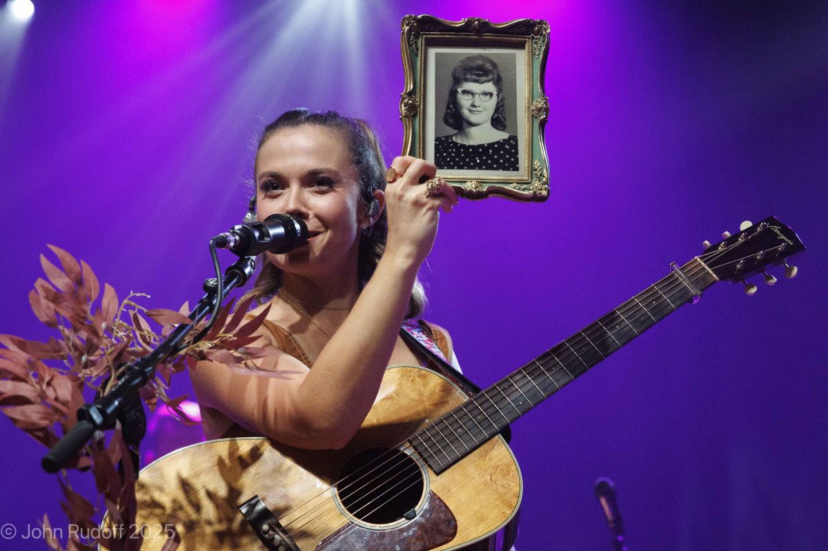Sierra Hull at Aladdin Theater, Sept. 8, 2025 / Photos