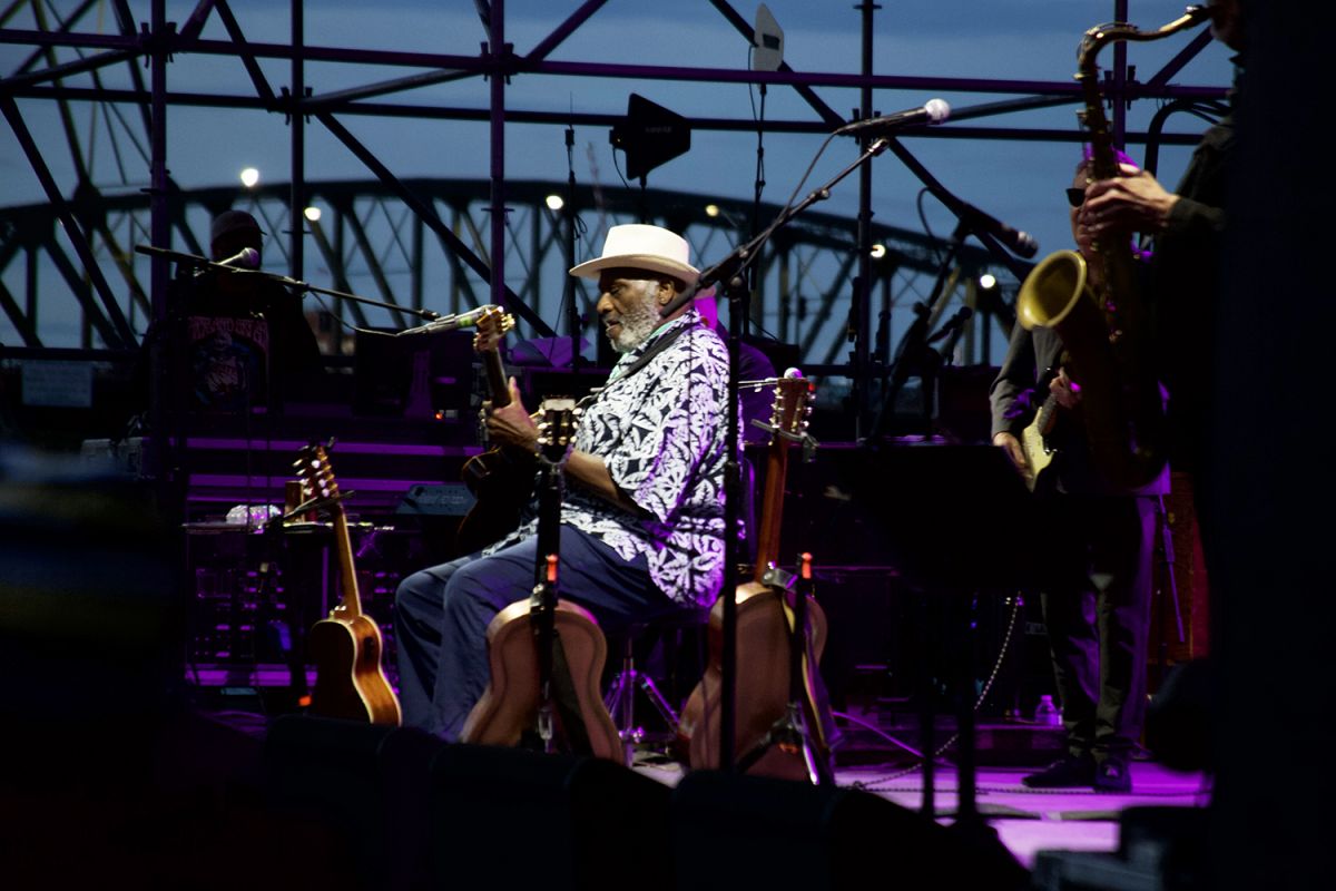 Taj Mahal & the Phantom Blues Band at Waterfront Blues Festival on 7/03 ...
