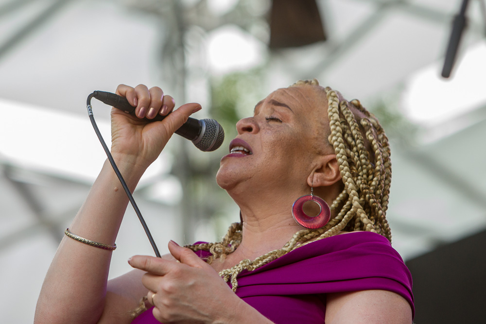 LaRhonda Steele live-streaming on OMN Live tonight at 6pm