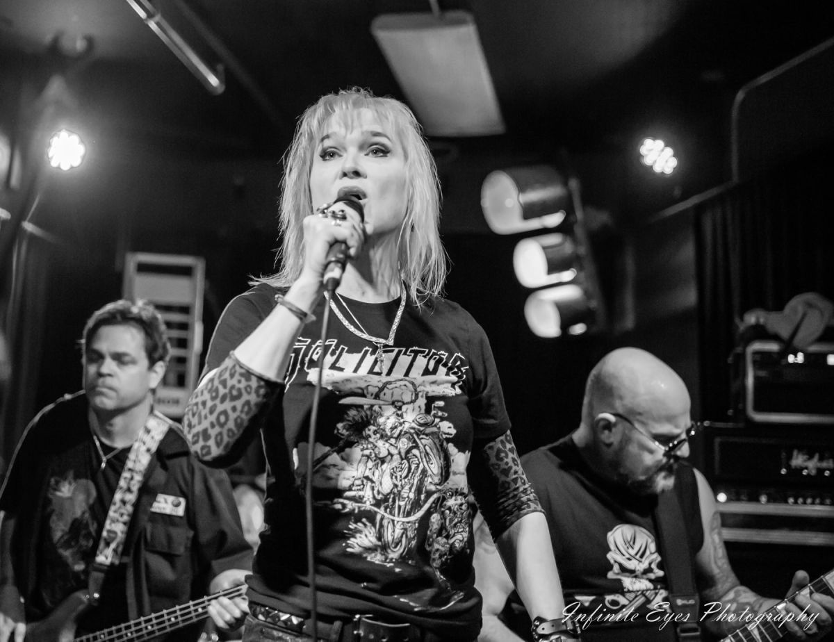 Lisa Mann is also Lisa Metal