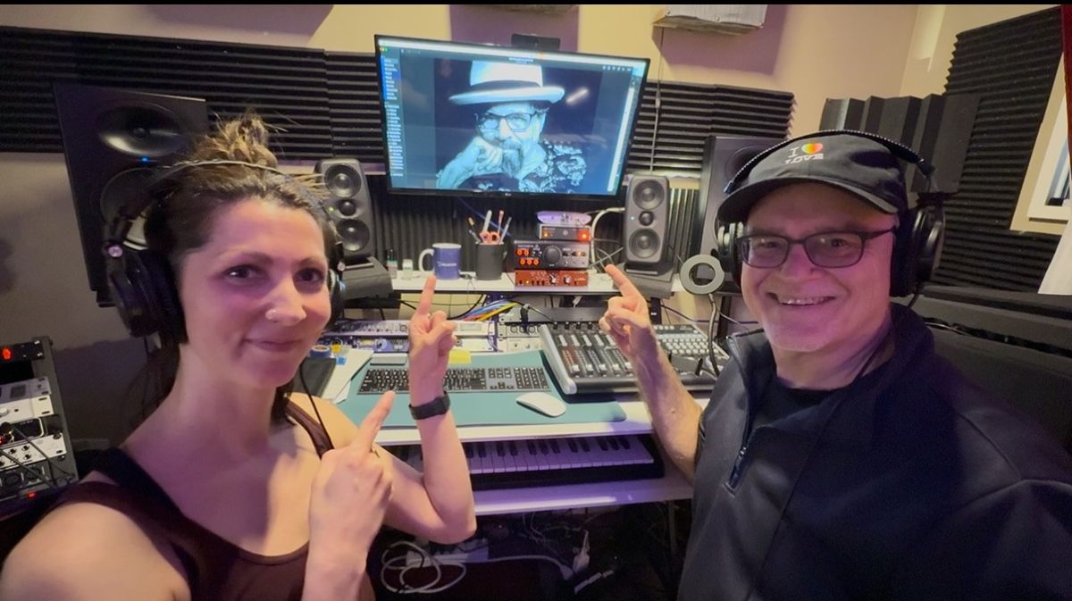Molly Tentarelli: She sings, she dances, she composes, she teaches ...