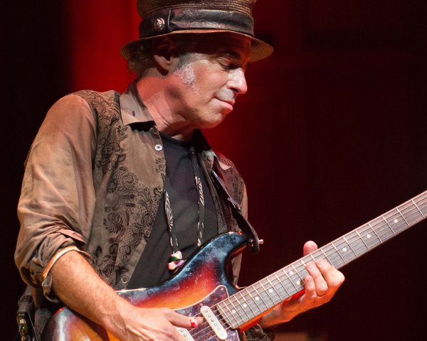 Nils Lofgren and his knack for amazing timing