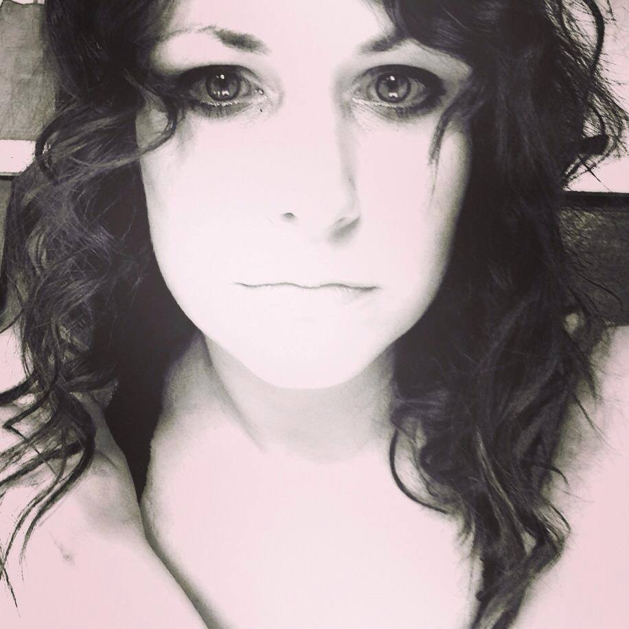 Stephanie Strange (and the Familiars) have a new album. Coffeeshop ...